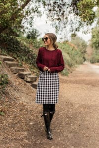 14 Chic Modest Holiday Outfits To Try Out - Cleo Madison