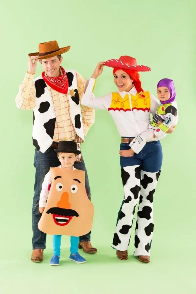 62 Family Halloween Costumes Perfect For Your Crew - Cleo Madison
