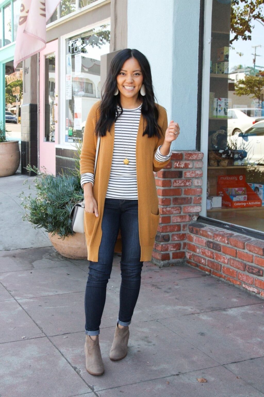 How To Style A Long Cardigan - Cleo Madison