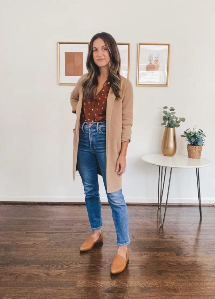 14 Modest Fall Outfits That Are Equal Parts Cozy and Stylish - Cleo Madison
