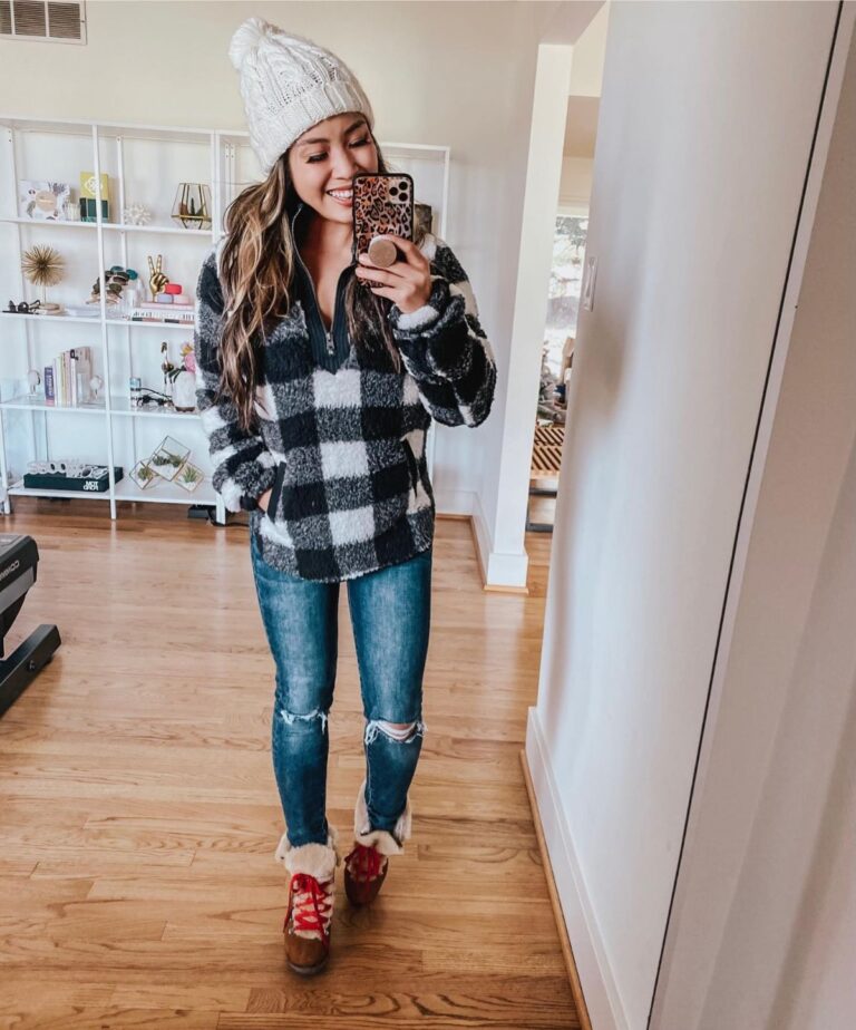 13 Modest Fall Outfits That Are Equal Parts Cozy and Stylish - Cleo Madison